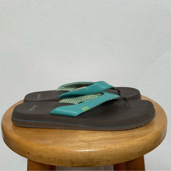 Sanuk | Shoes | Sanuk Black Turquoise Green Check Fabric Strap Flip ...